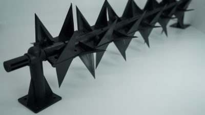 Stegastrip Rotating Wall/Fence spike BiB – Bloom in box